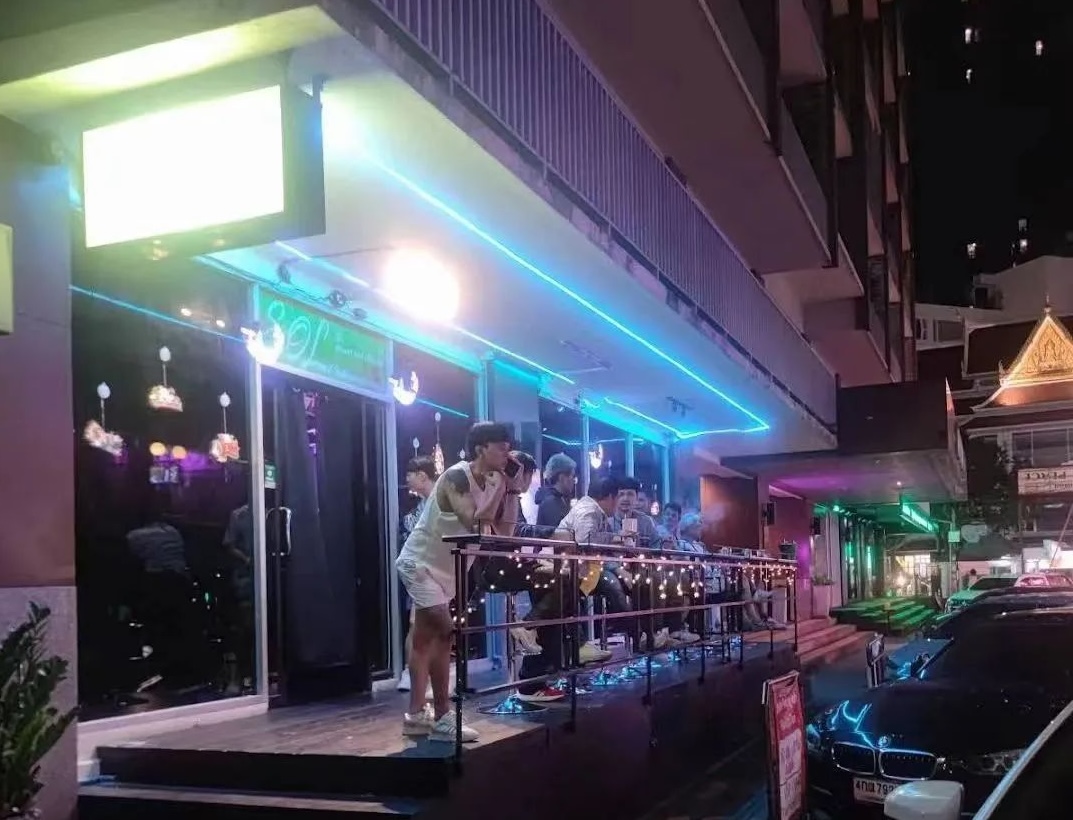 Bangkok (Silom/GOGOBAR) Sol Club 2023: Shows with Young, Lean Performers | Pride Voyage